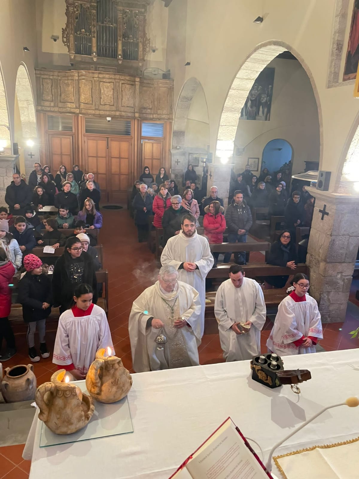 Messa in coena Domini del vescovo a Lucito: "Gesù ci ama per renderci ...